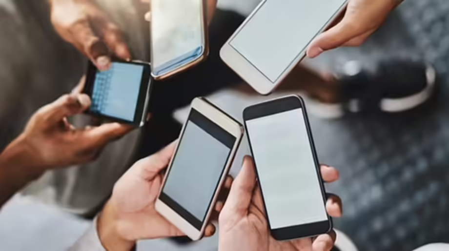 Smartphone Tips: These 5 mistakes will damage your smartphone; almost ...